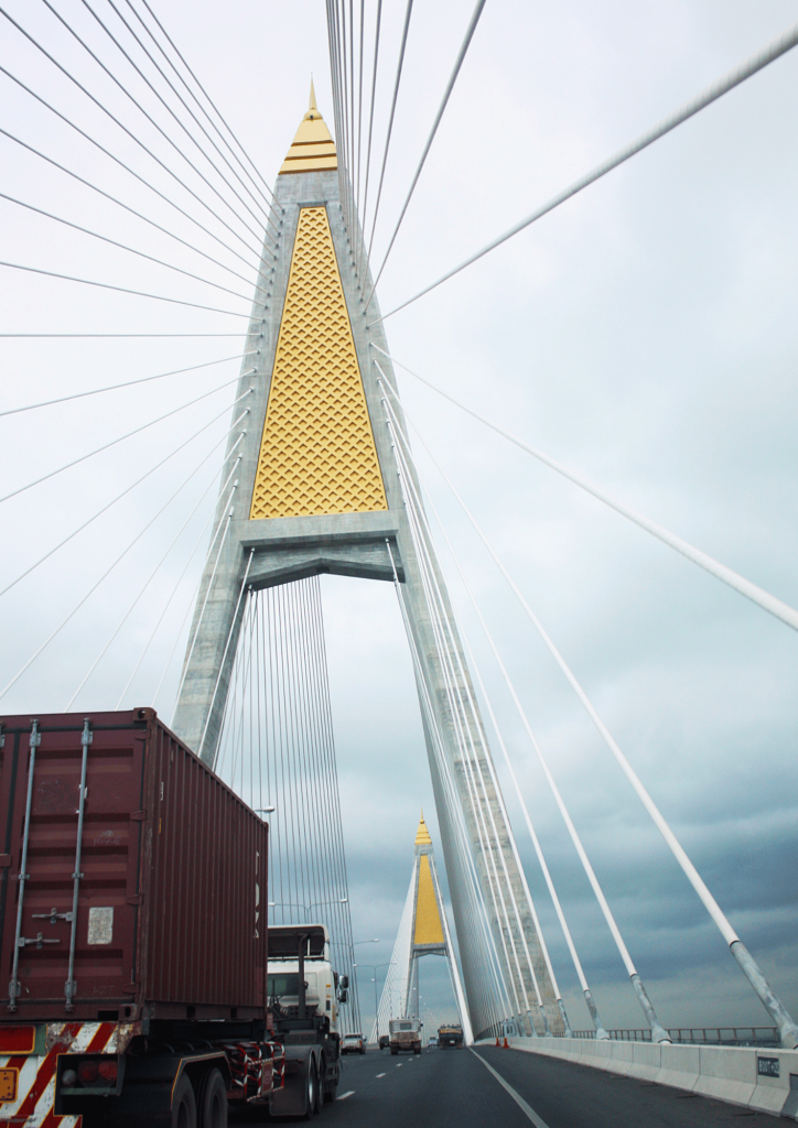 Trucking / Drayage – Flat Bridge